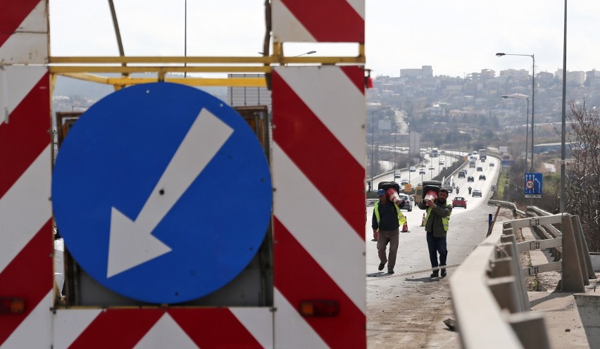 Σε μια λωρίδα και σήμερα (10/1) η κυκλοφορία στην Ε.Ο. Θεσσαλονίκης ...